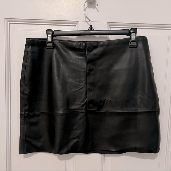 Zara | Skirts | Zara Trafaluc Collection Faux Leather Mini Skirt Large ...